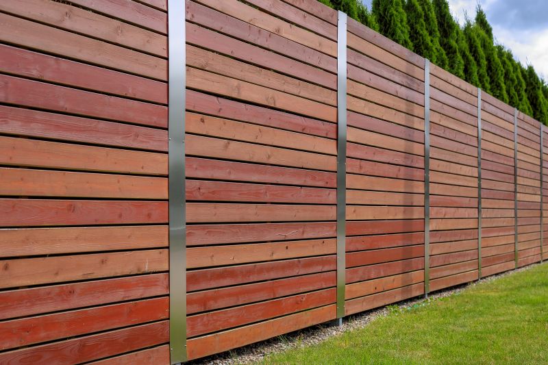 Get Horizontal Fence Installation | Zenderson.com